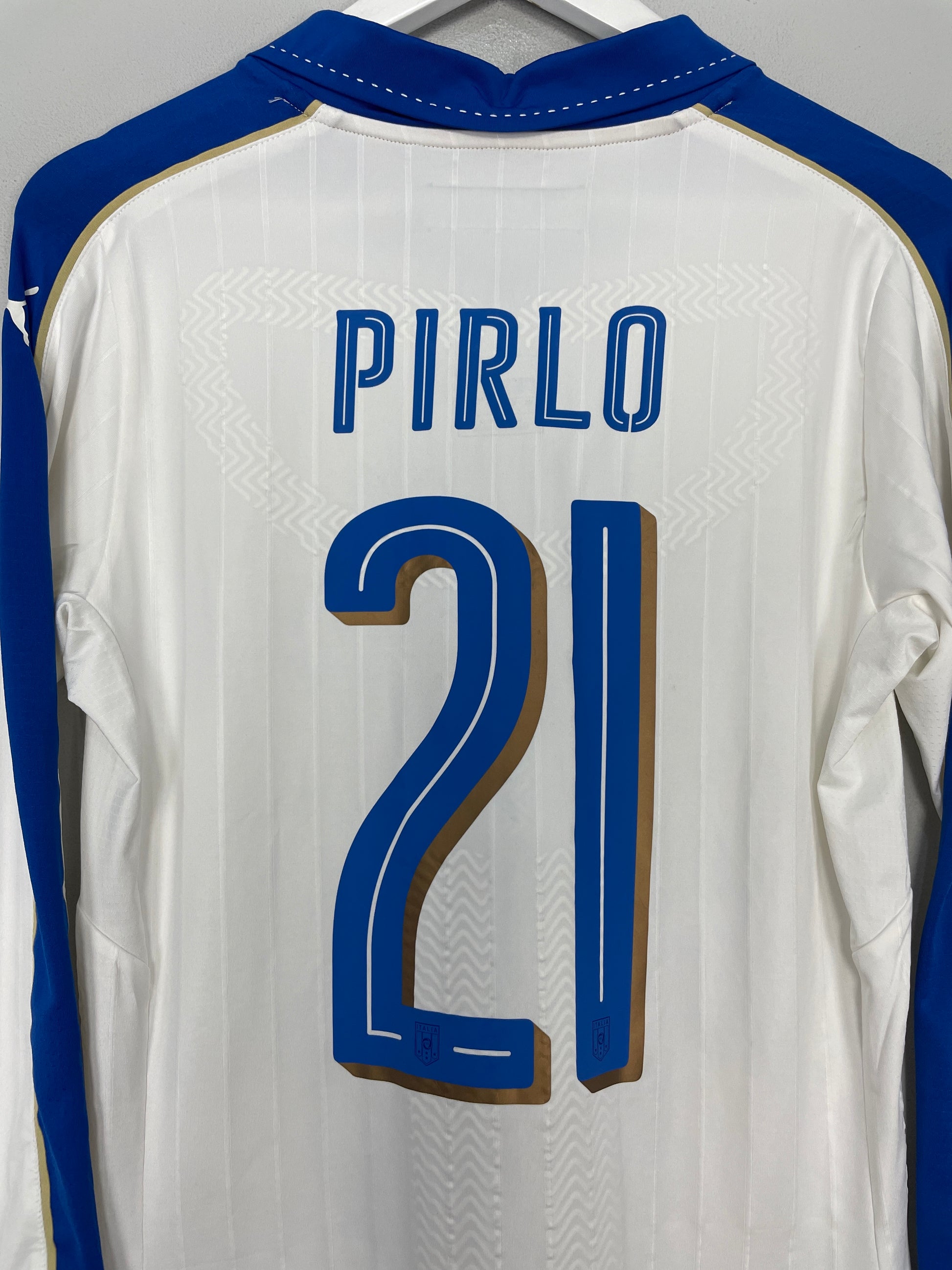 CULT KITS - 2016/17 ITALY PIRLO #21 L/S AWAY SHIRT (L) PUMA – Cult Kits
