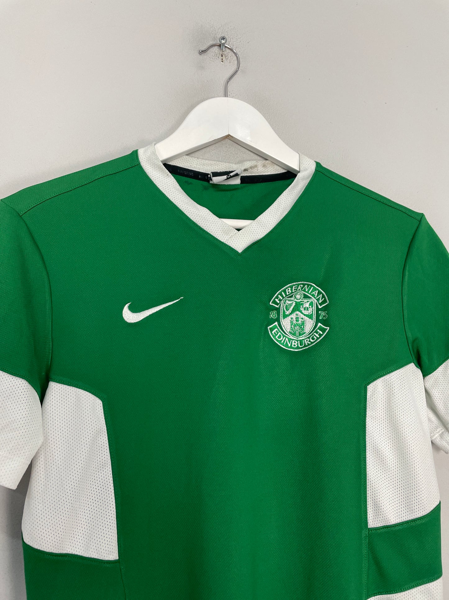 CULT KITS - 2010'S HIBERNIAN TRAINING SHIRT (M) NIKE – Cult Kits