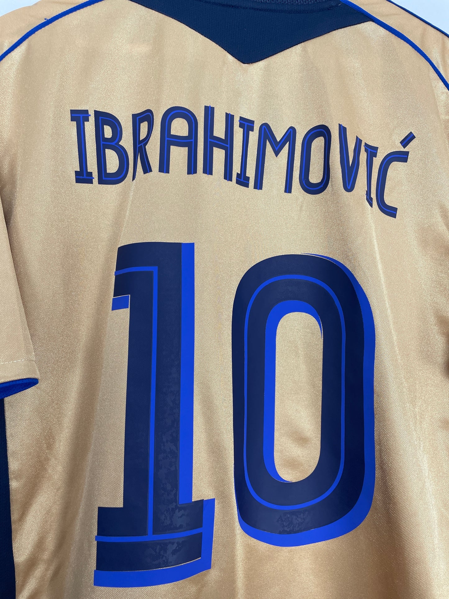 CULT KITS - 2004/05 SWEDEN IBRAHIMOVIC #10 *CENTENARY* AWAY SHIRT (XL ...