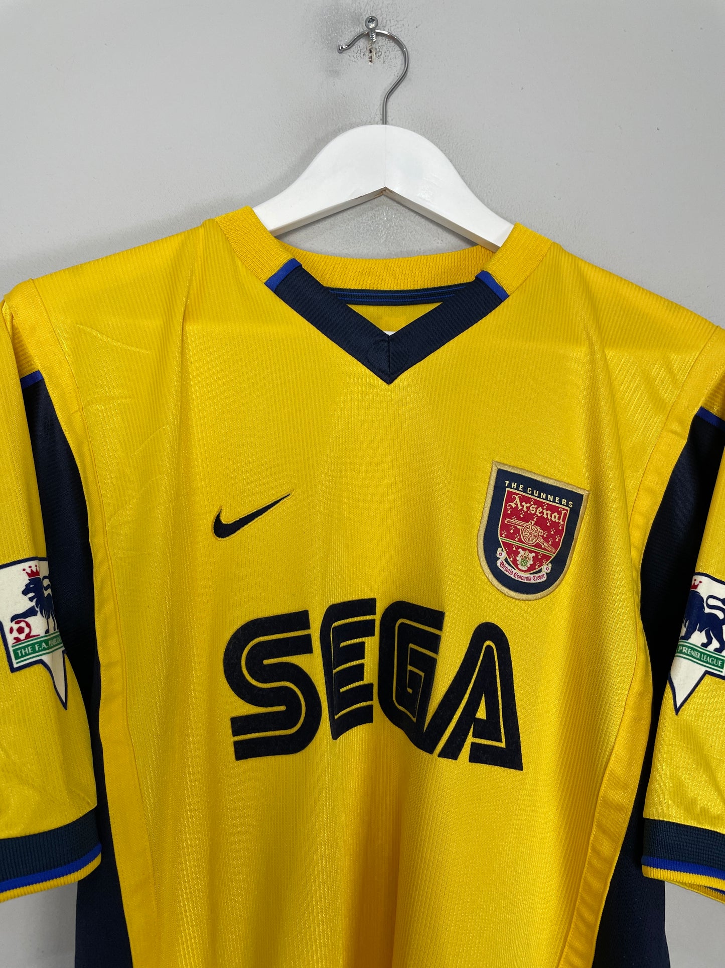 CULT KITS - 1999/01 ARSENAL SILVINHO #16 AWAY SHIRT (M) NIKE – Cult Kits