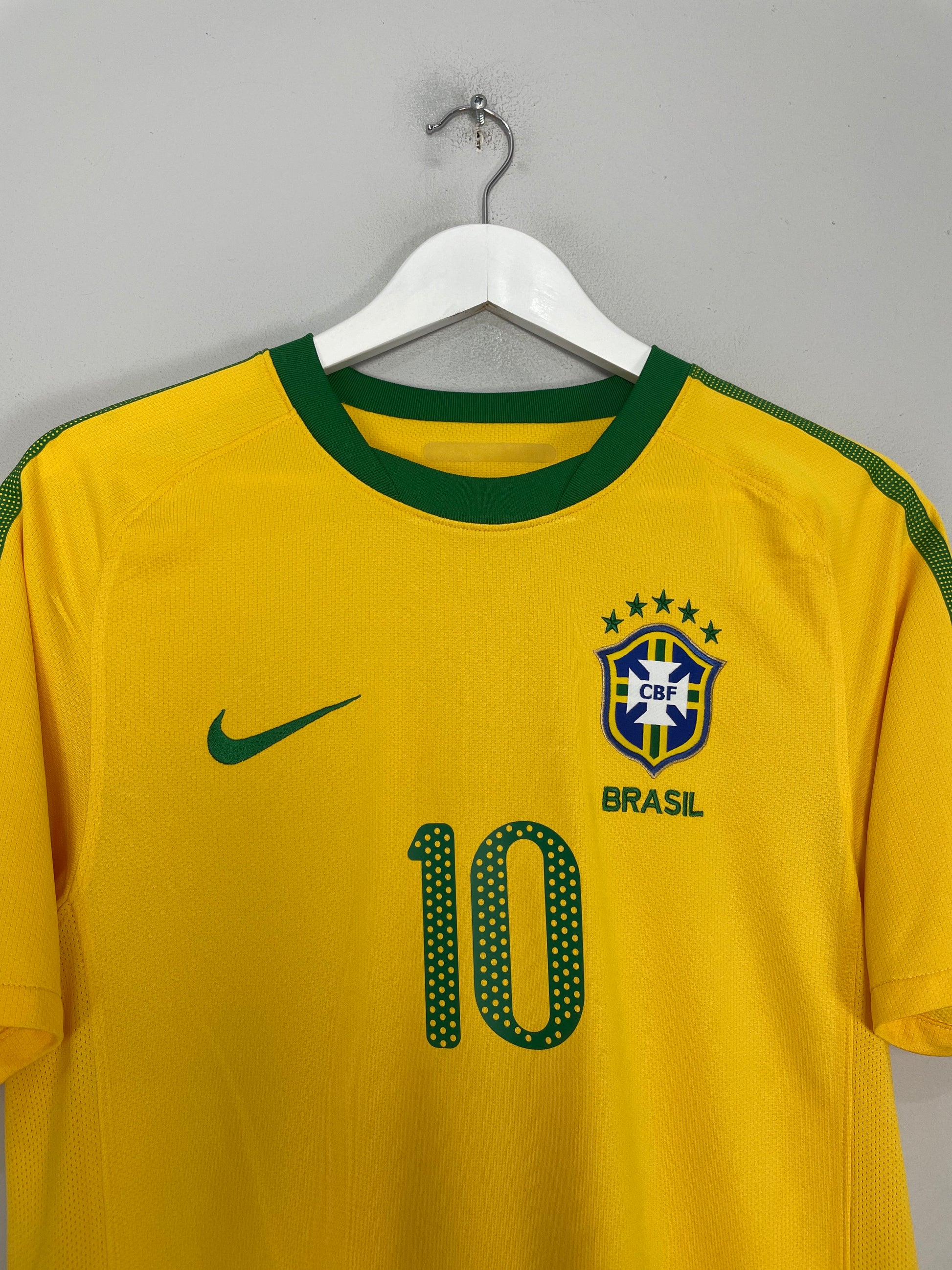 CULT KITS - 2010/11 BRAZIL KAKA #10 HOME SHIRT (S) NIKE – Cult Kits