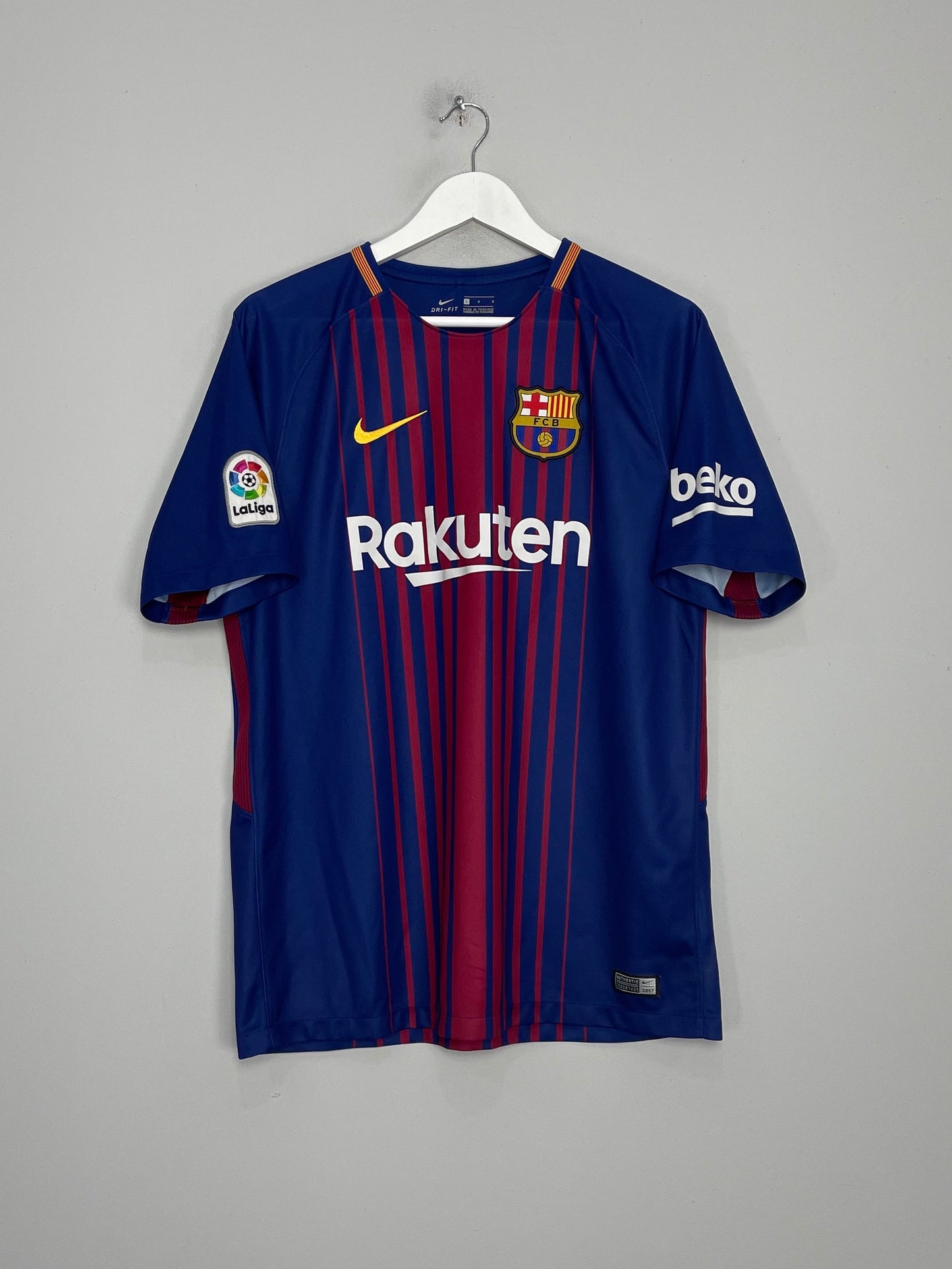 CULT KITS - 2017/18 BARCELONA MESSI #10 HOME SHIRT (L) NIKE – Cult Kits