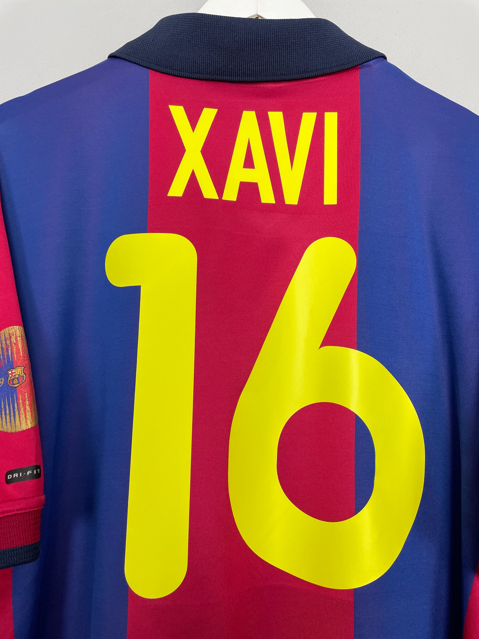 CULT KITS - 2000/02 BARCELONA XAVI #16 HOME SHIRT (L) NIKE – Cult Kits