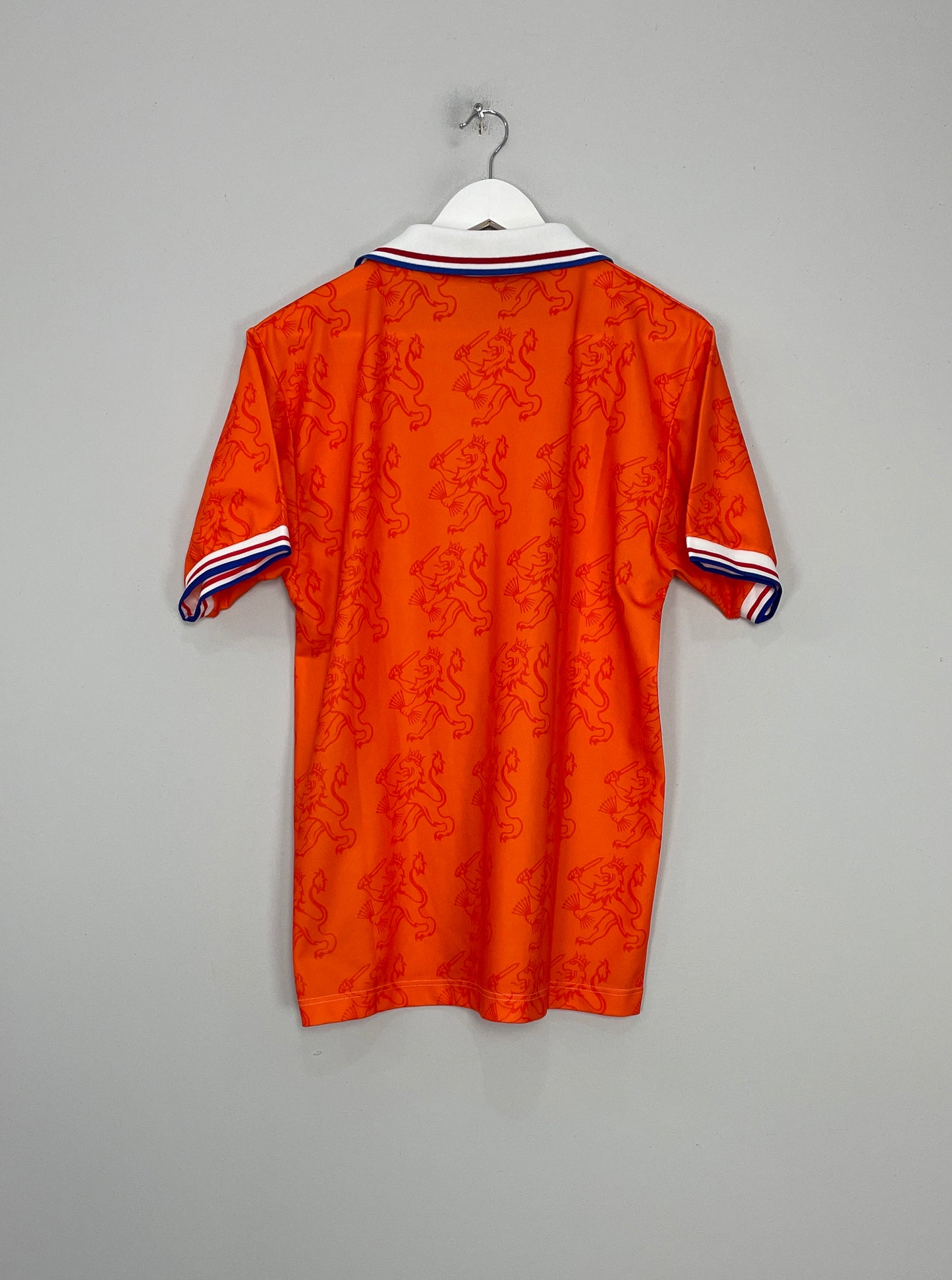 CULT KITS - 1994 NETHERLANDS HOME SHIRT (M) LOTTO – Cult Kits