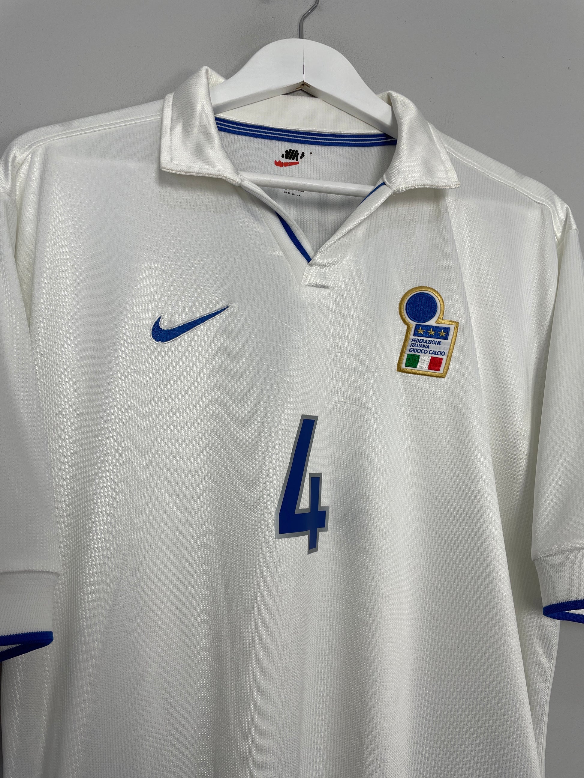 CULT KITS - 1998/99 ITALY CANNAVARO #4 AWAY SHIRT (L) NIKE – Cult Kits