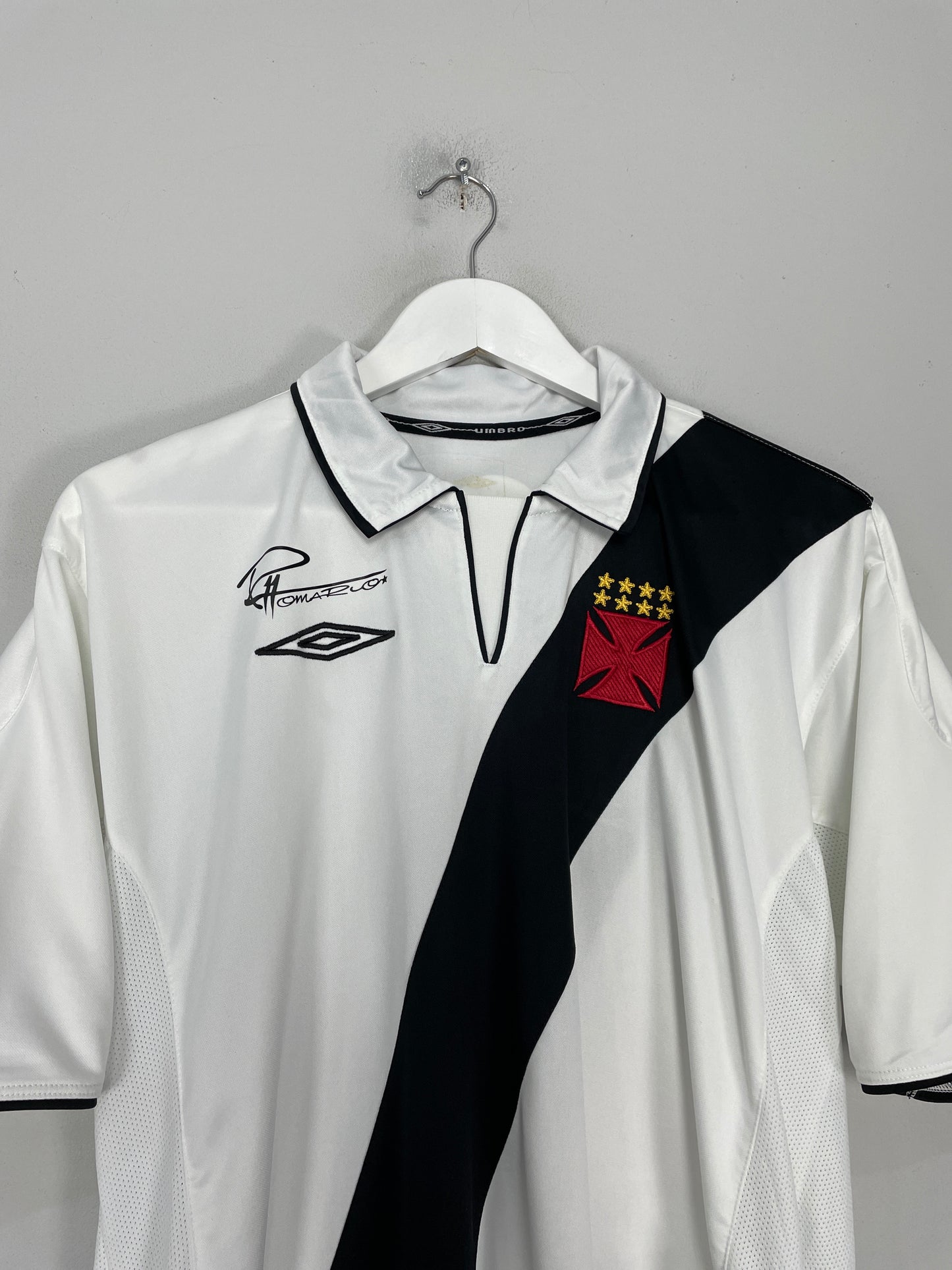 CULT KITS - 2004 VASCO DA GAMA ROMARIO #11 AWAY SHIRT (L) UMBRO – Cult Kits