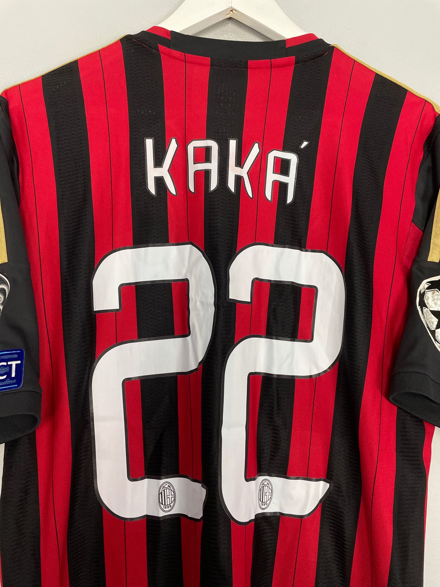 CULT KITS - 2013/14 AC MILAN KAKA #22 C/L HOME SHIRT (L) ADIDAS – Cult Kits