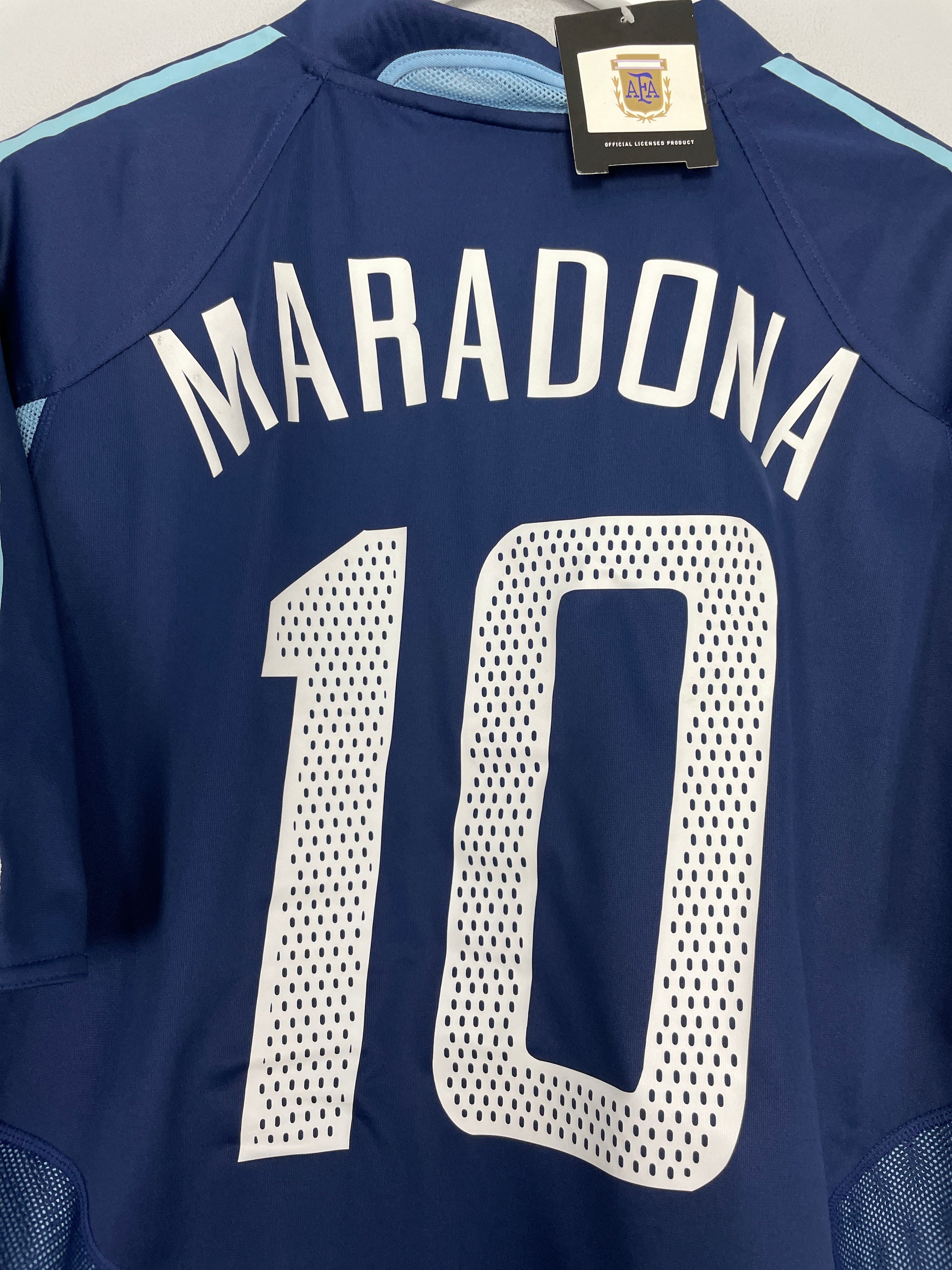 CULT KITS - 2004/05 ARGENTINA MARADONA #10 *BNWT* AWAY SHIRT (XL ...