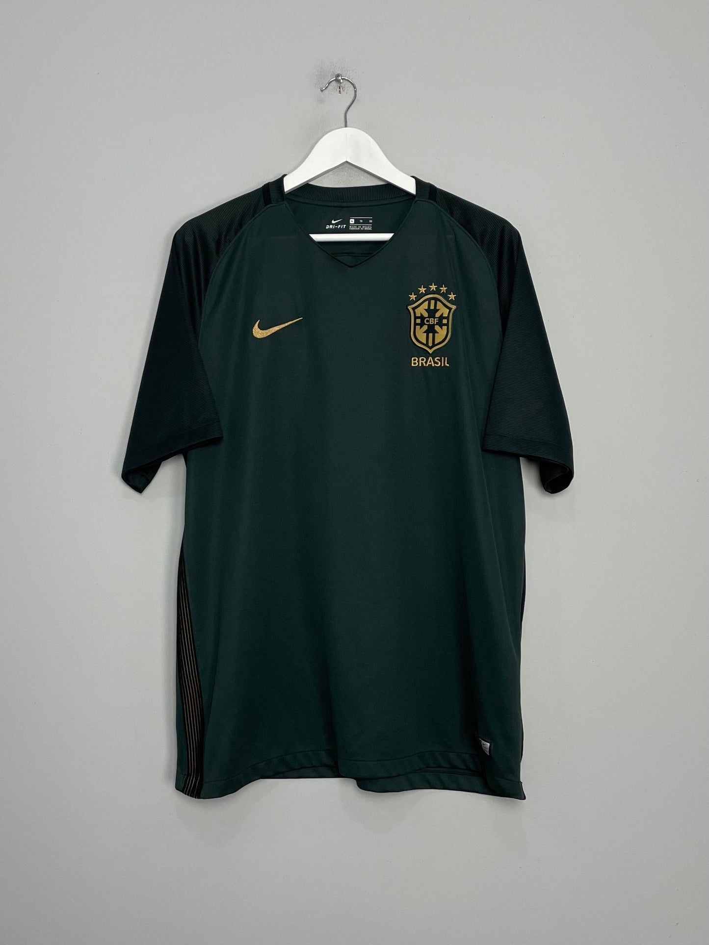 CULT KITS - 2017/18 BRAZIL THIRD SHIRT (XL) NIKE – Cult Kits