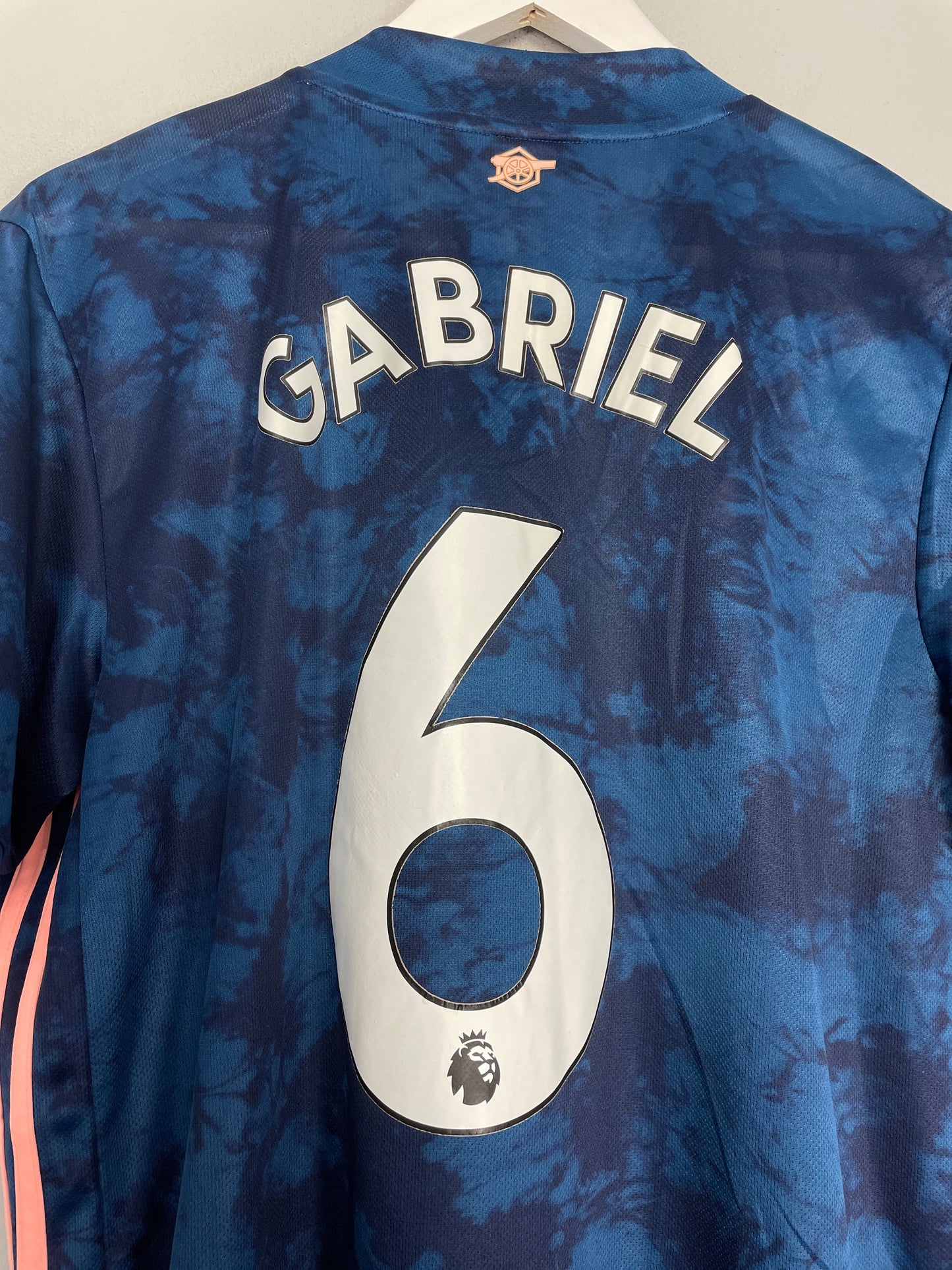 CULT KITS - 2020/21 ARSENAL GABRIEL #6 THIRD SHIRT (L) ADIDAS – Cult Kits