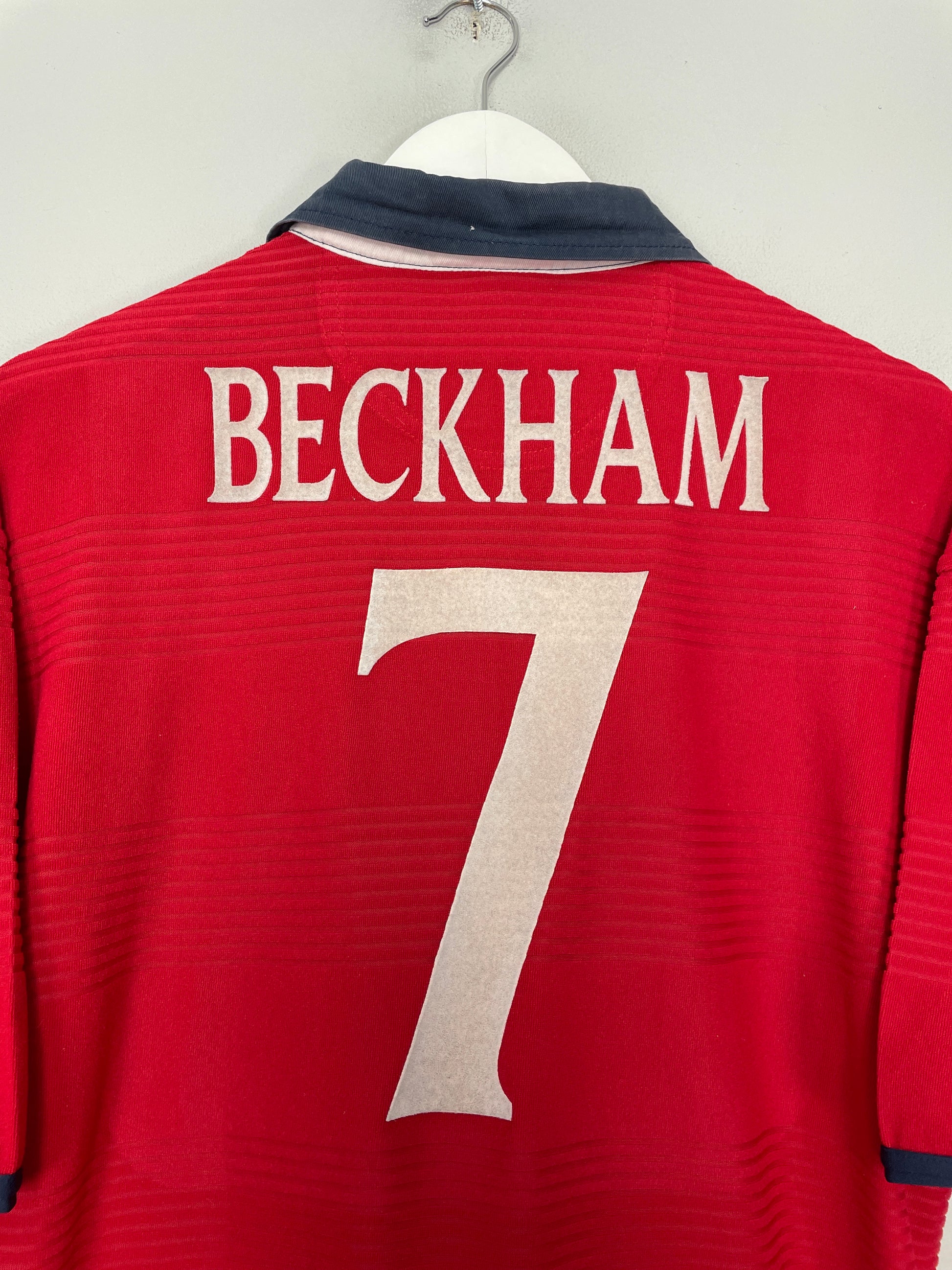 CULT KITS - 1999/01 ENGLAND BECKHAM #7 AWAY SHIRT (M) UMBRO – Cult Kits
