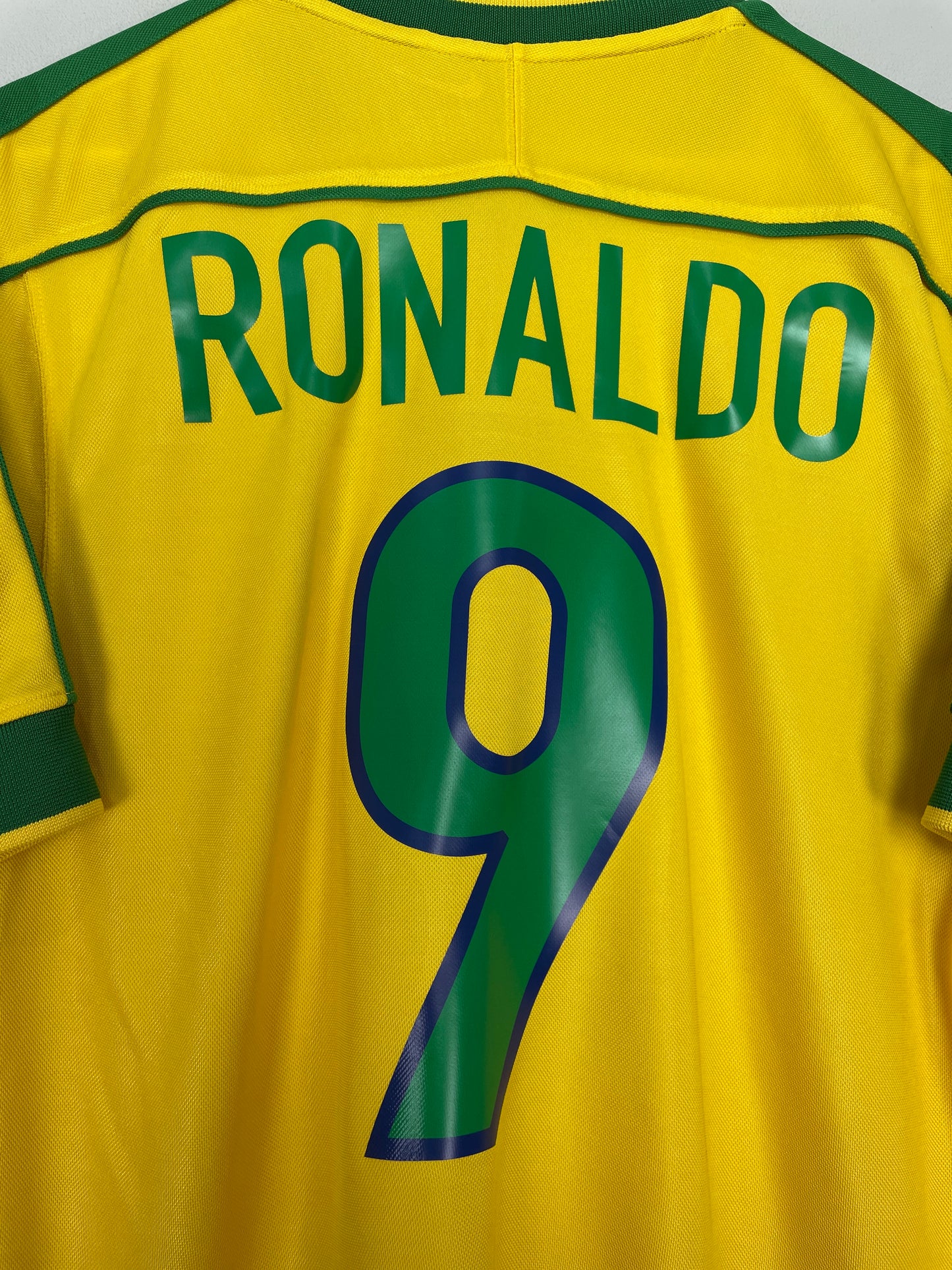 CULT KITS - 1998/00 BRAZIL RONALDO #9 HOME SHIRT (S) NIKE – Cult Kits