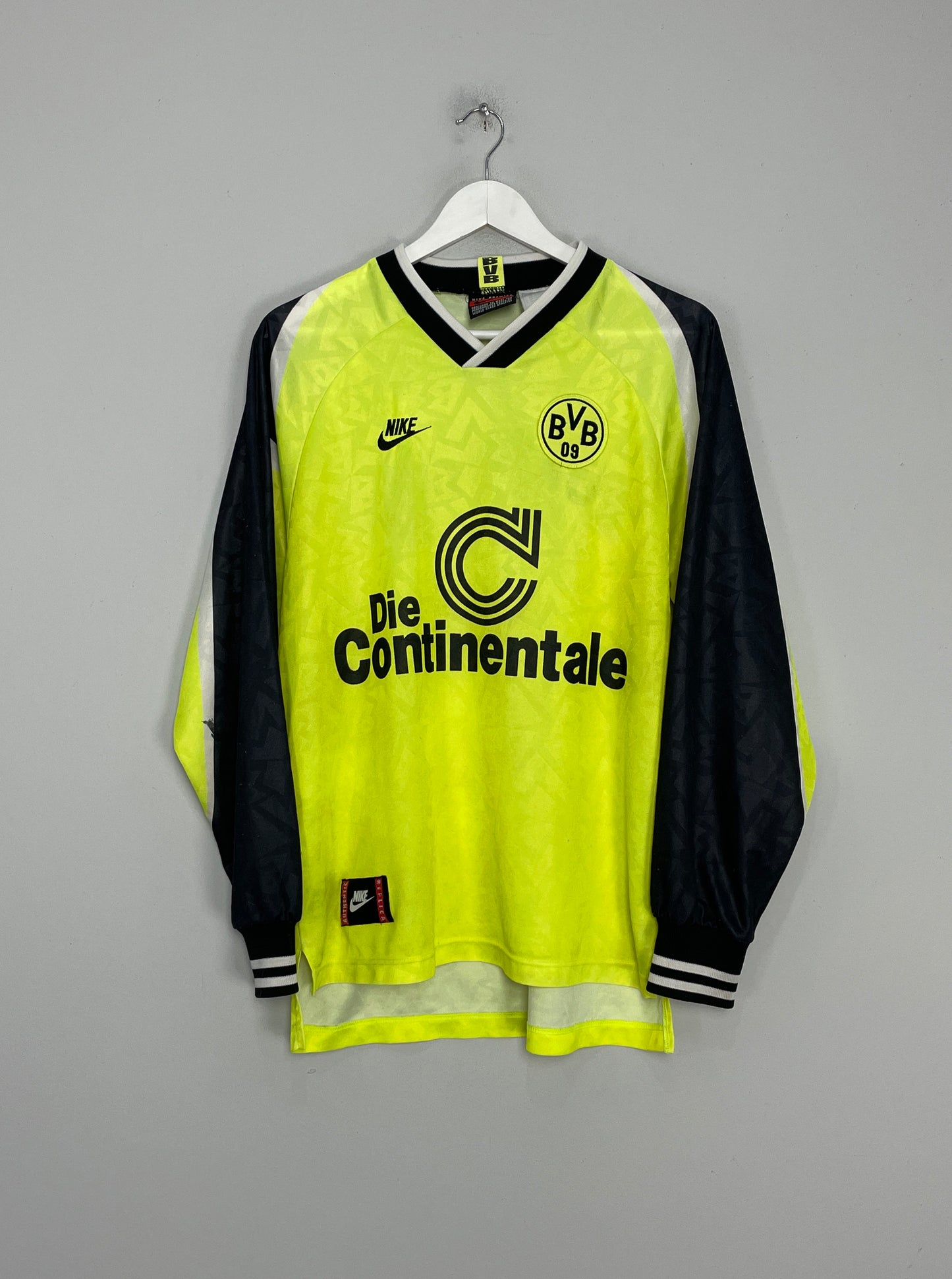 CULT KITS - 1995/96 DORTMUND L/S HOME SHIRT (M) NIKE – Cult Kits
