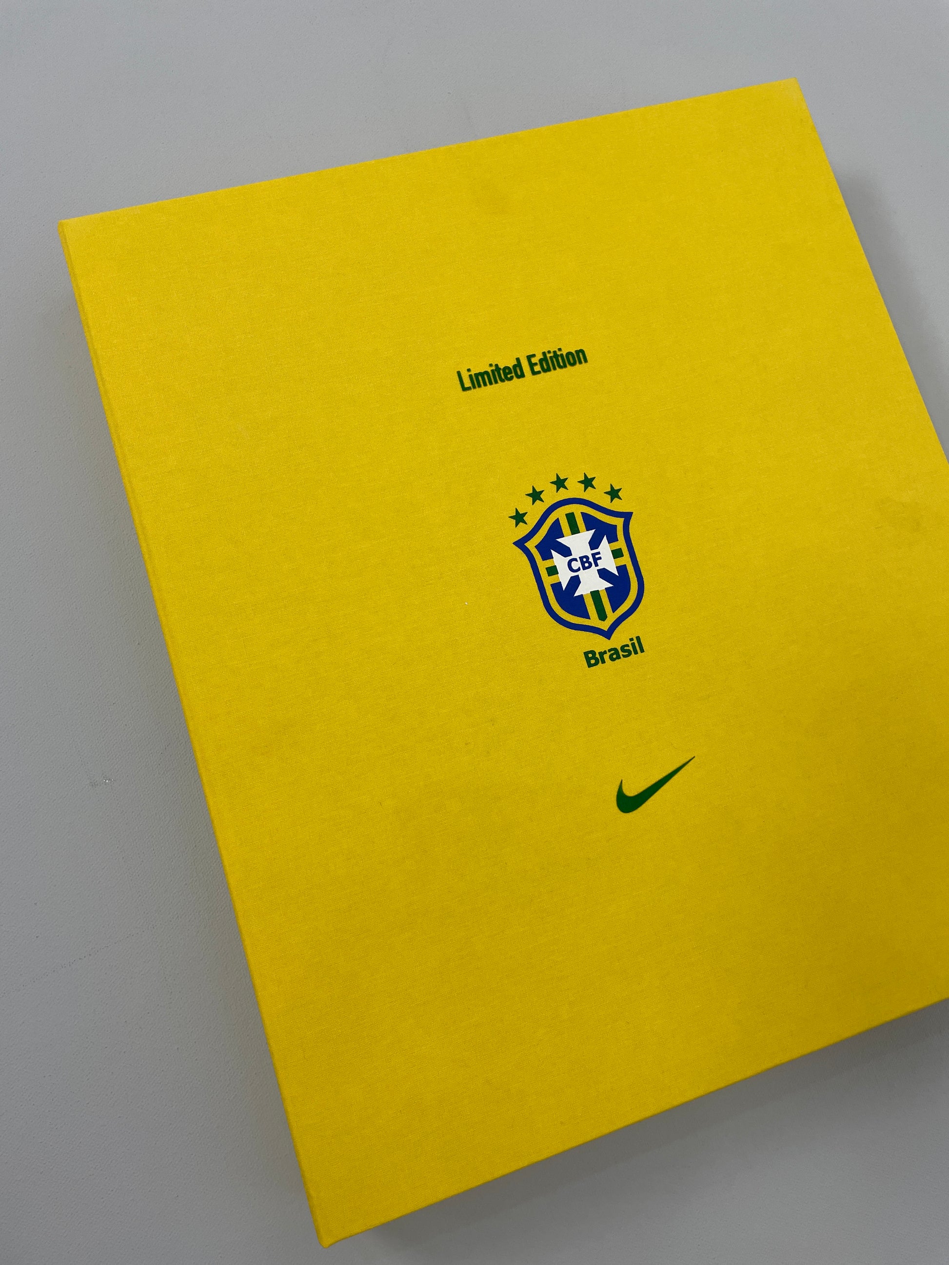 CULT KITS - 2008/10 BRAZIL KAKA #8 LIMITED EDITION PLAYER ISSUE HOME ...