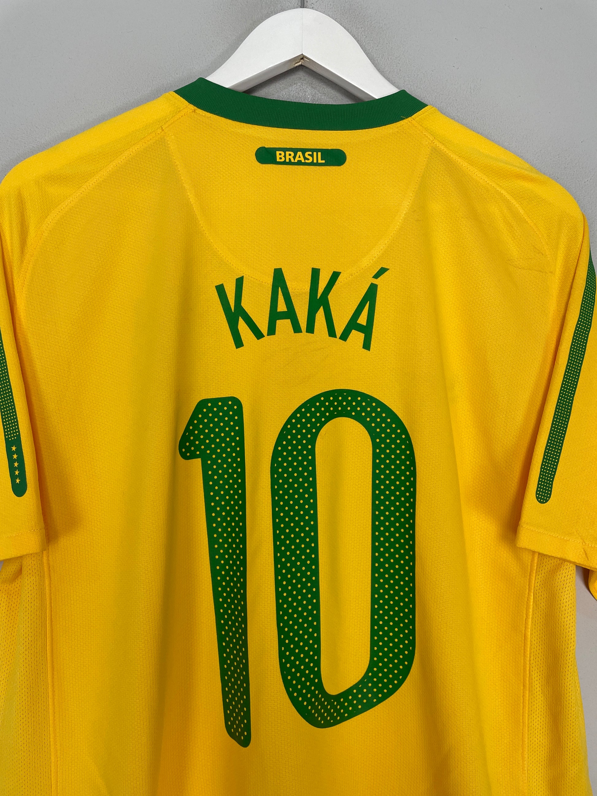 CULT KITS - 2010/11 BRAZIL KAKA #10 HOME SHIRT (L) NIKE – Cult Kits