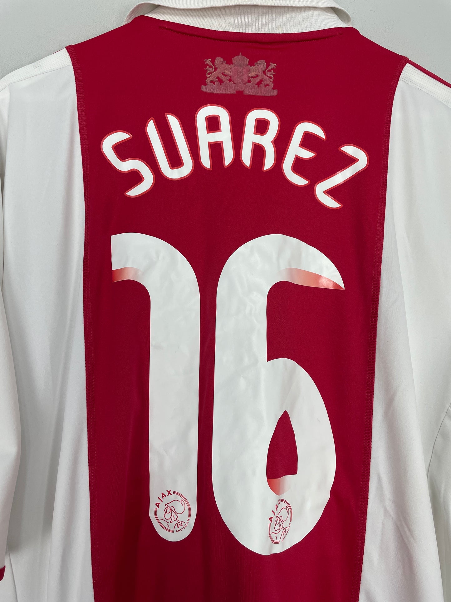 CULT KITS - 2009/10 AJAX SUAREZ #16 HOME SHIRT (XL) ADIDAS – Cult Kits