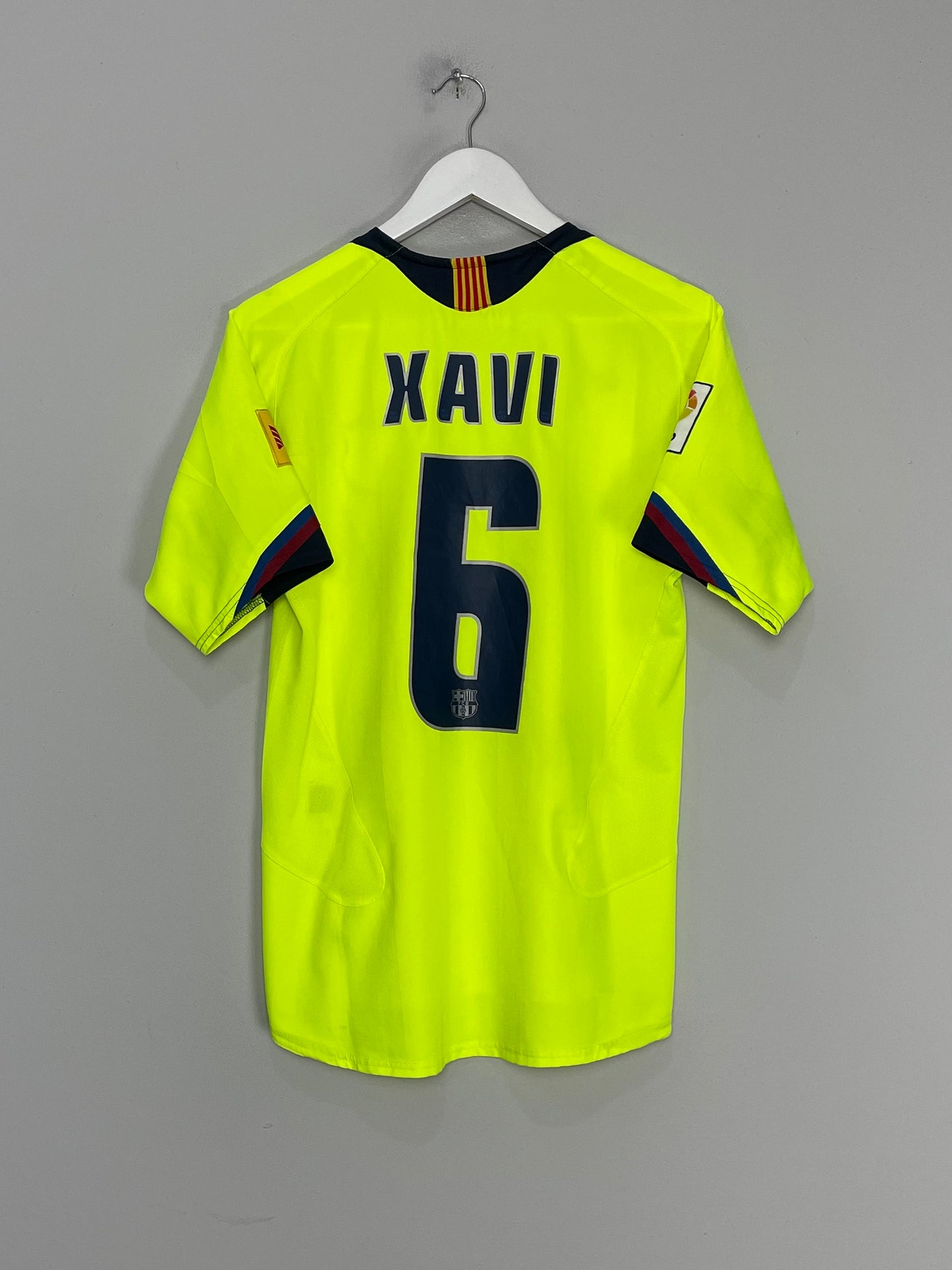 CULT KITS - 2005/06 BARCELONA XAVI #6 AWAY SHIRT (S) NIKE – Cult Kits