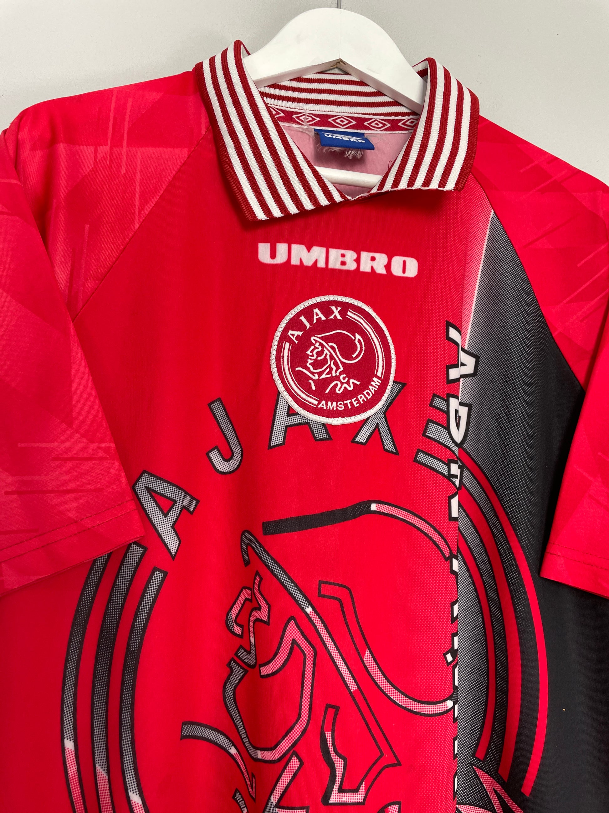 CULT KITS - 1996/97 AJAX TRAINING SHIRT (L) UMBRO – Cult Kits