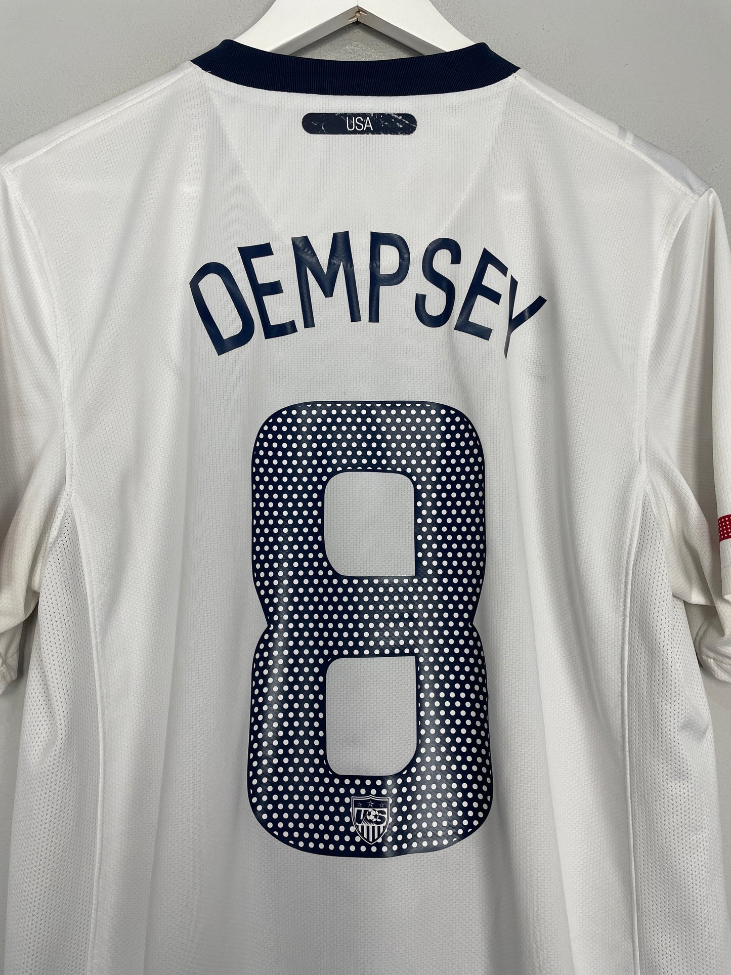 CULT KITS - 2010/11 USA DEMPSEY #8 HOME SHIRT (M) NIKE – Cult Kits