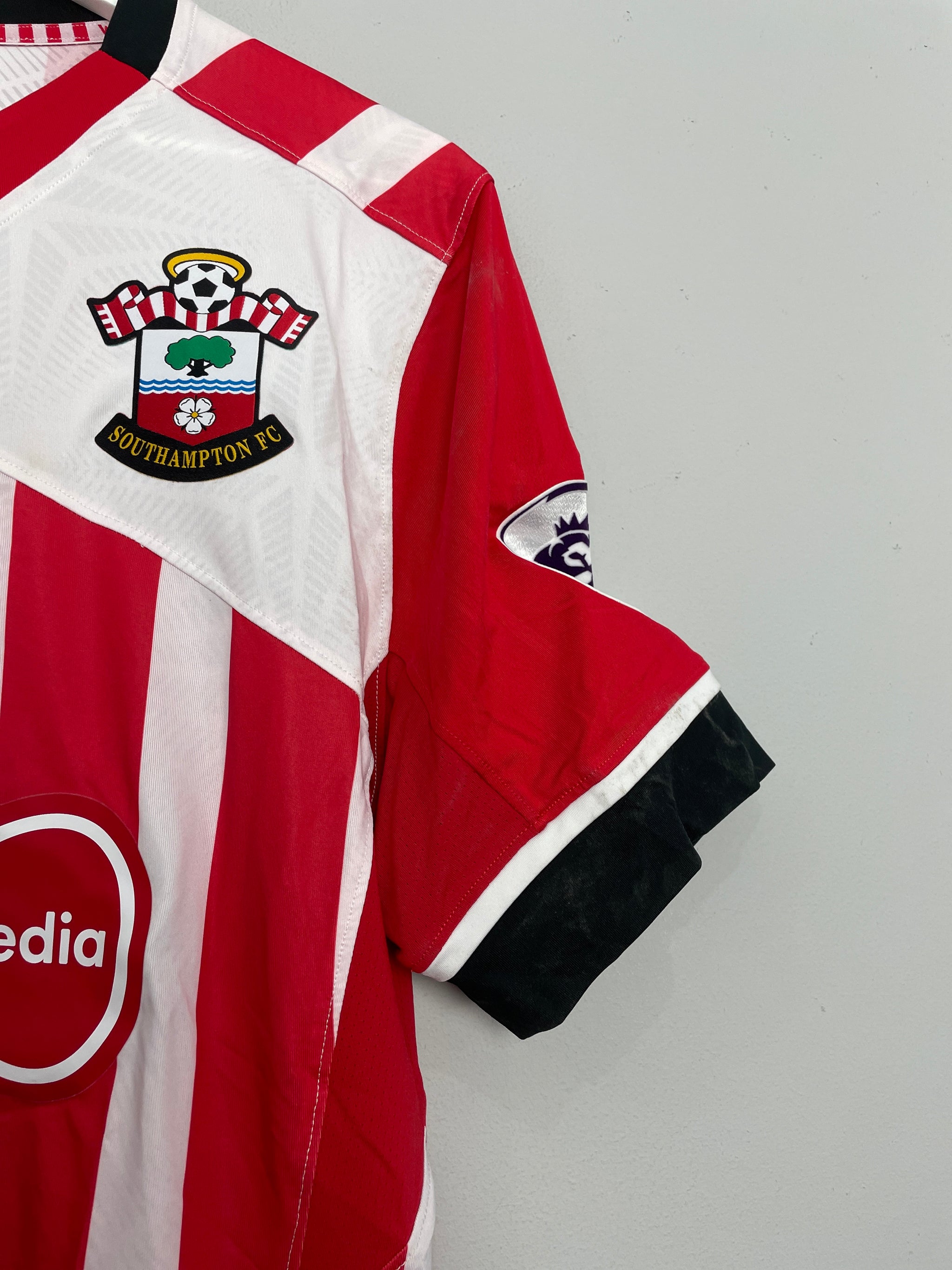 CULT KITS - 2016/17 SOUTHAMPTON RODRIGUEZ #9 *MATCH ISSUE* HOME SHIRT (L) UNDER ARMOUR – Cult Kits