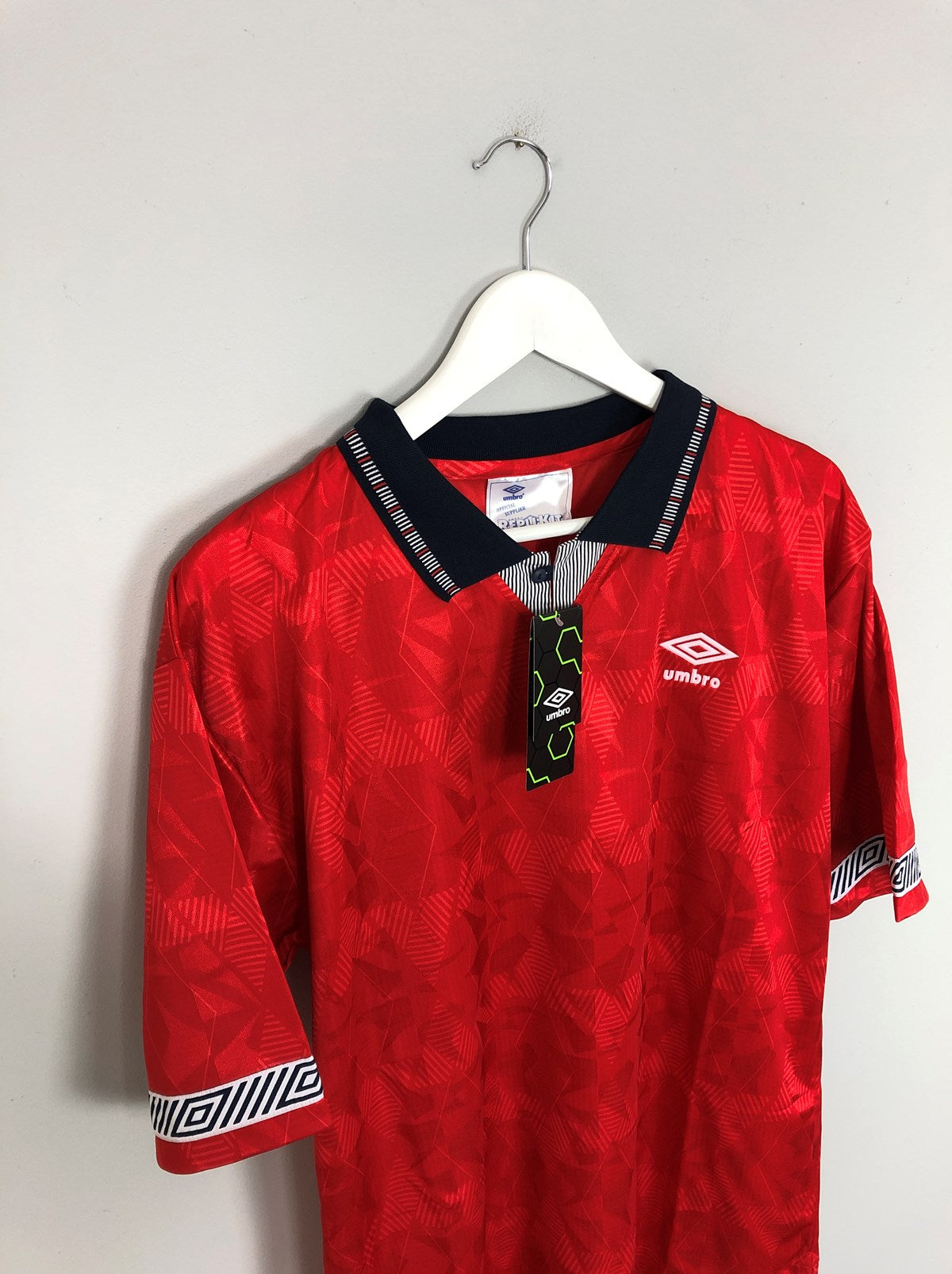 Cult Kits - 1990 UMBRO #19 ITALIA 90 *BNWT* REISSUE TEMPLATE AWAY SHIRT